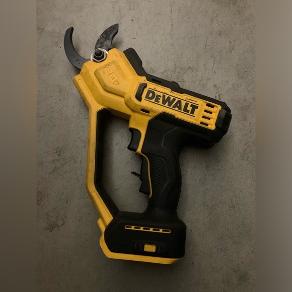 Dewalt | Other | Dewalt 2v Max Cordless Pruner Dcpr320 Tool Only | Poshmark